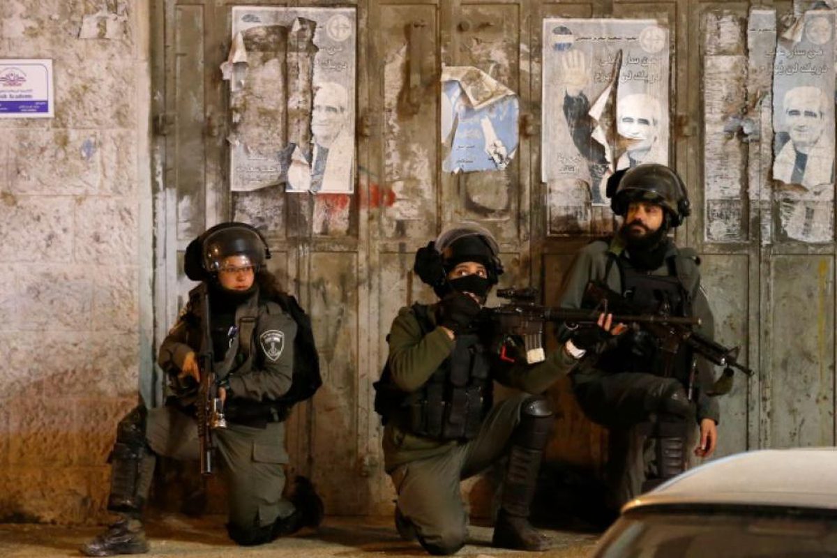 الاحتلال يعتقل 9 مواطنين من القدس بينهم شقيقان