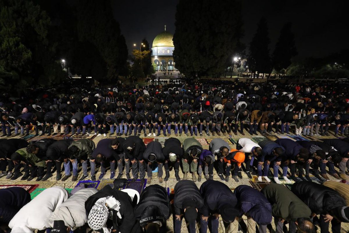 35 ألف مصلٍ أدوا صلاتي العشاء والتراويح في المسجد الأقصى