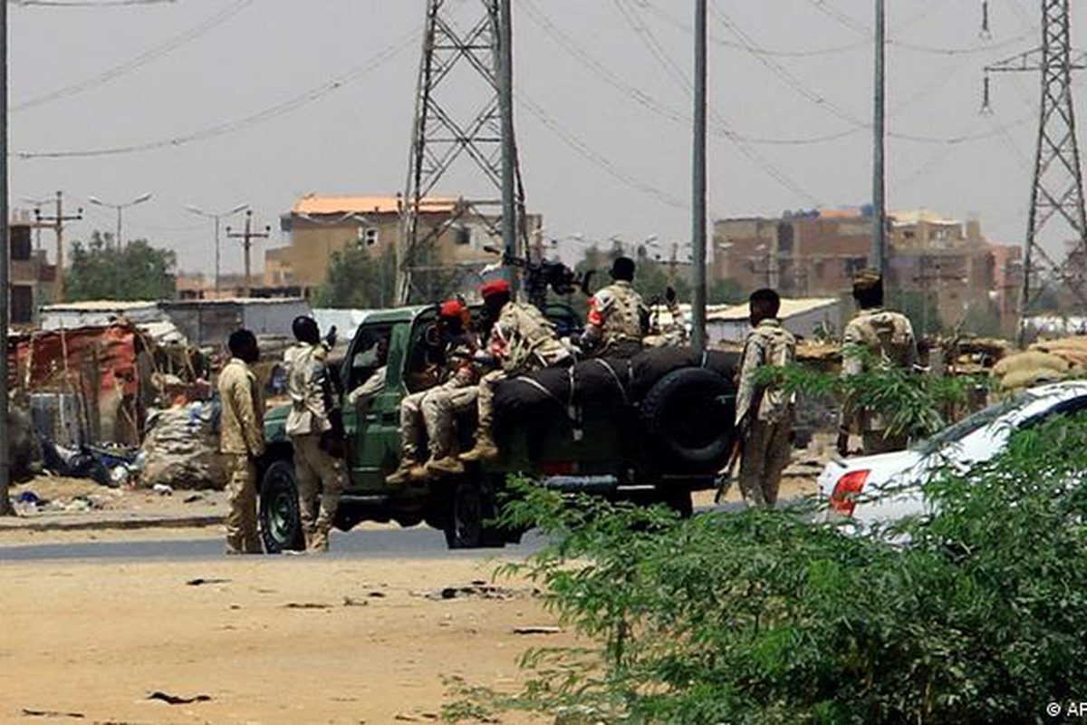 اشتباكات بين الجيش السوداني وقوات الدعم السريع في الخرطوم