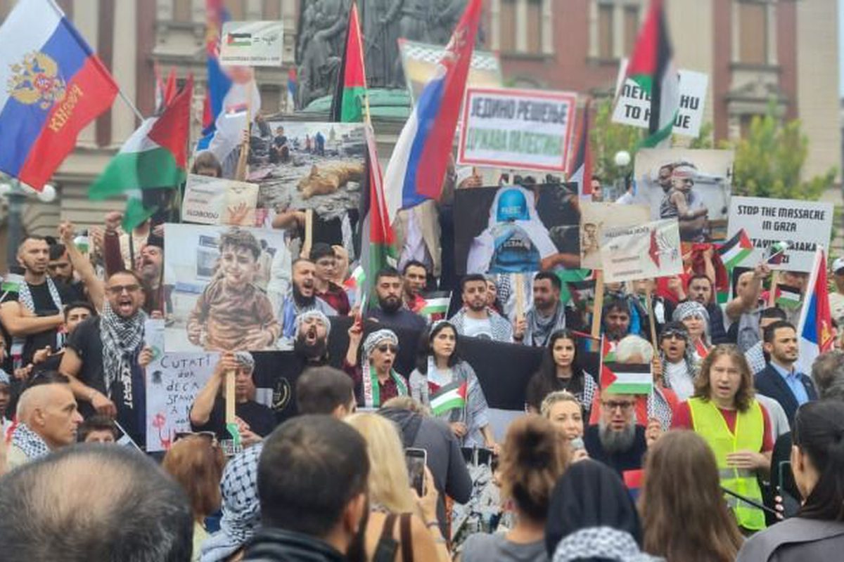 مظاهرات حاشدة في مدن صربية تنديدا بعدوان الاحتلال على فلسطين